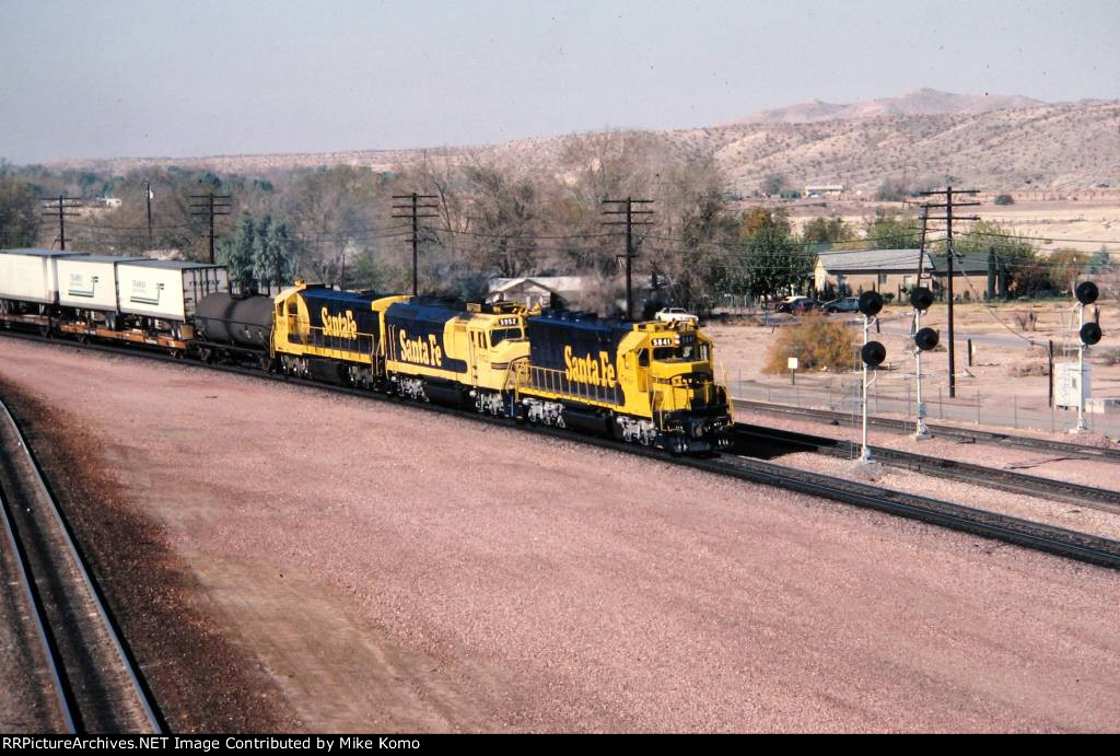Santa Fe SD45-2 5841